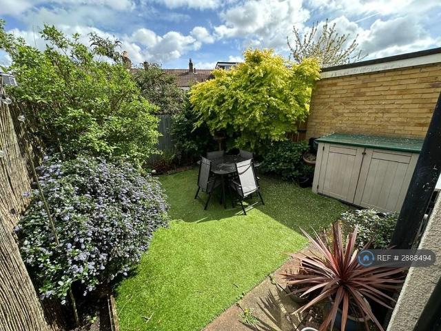 2 bedroom terraced house to rent