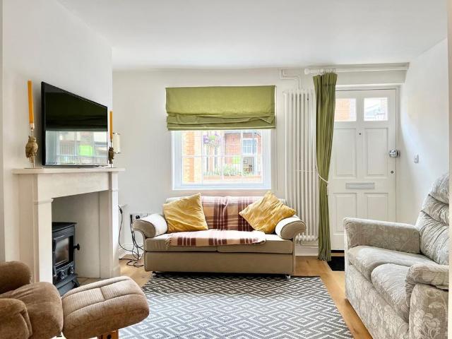 2 bedroom terraced house to rent