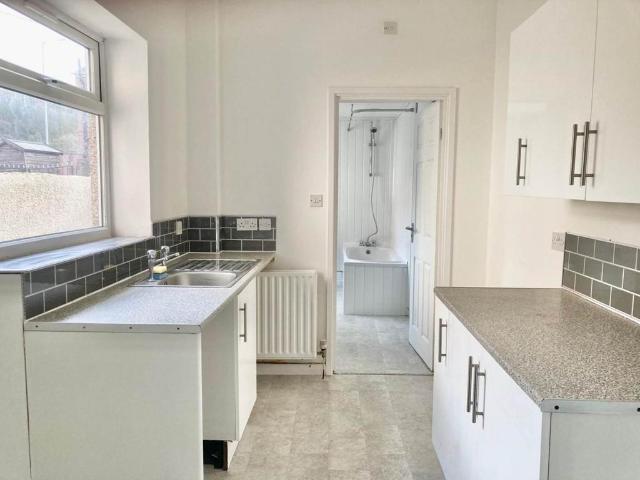 2 bedroom terraced house to rent