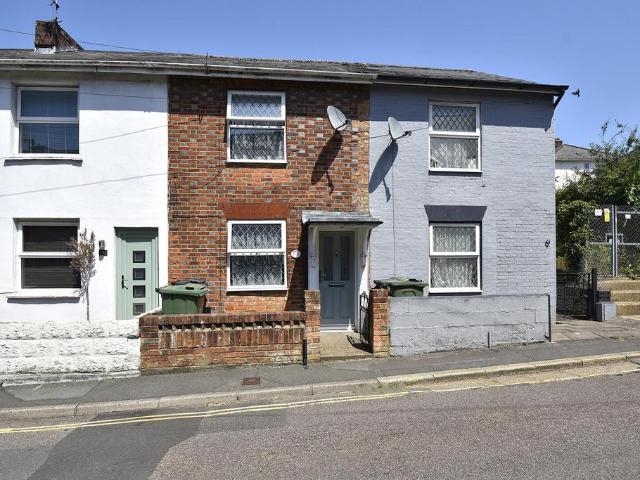 2 bedroom terraced house to rent
