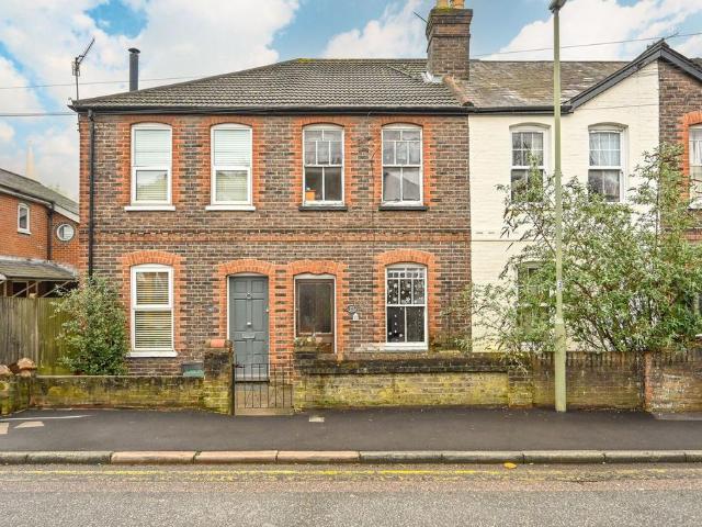 2 bedroom terraced house to rent