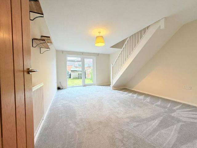 2 bedroom terraced house to rent