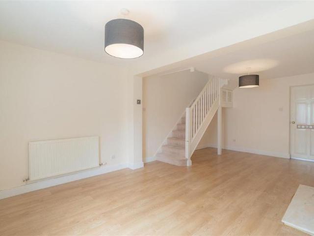 2 bedroom terraced house to rent