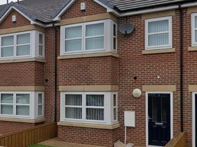 2 bedroom terraced house to rent