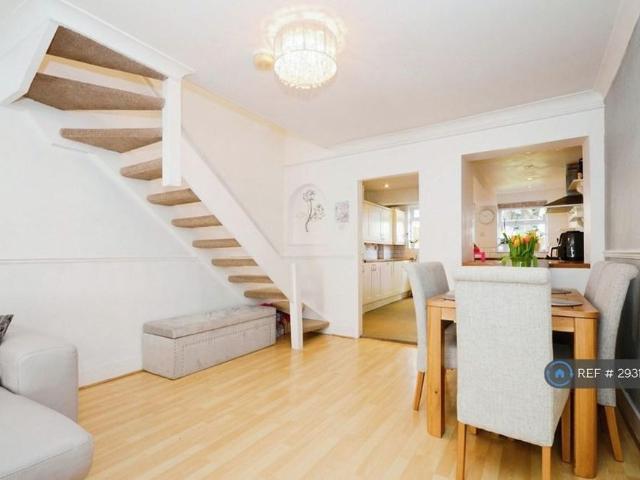 2 bedroom terraced house to rent