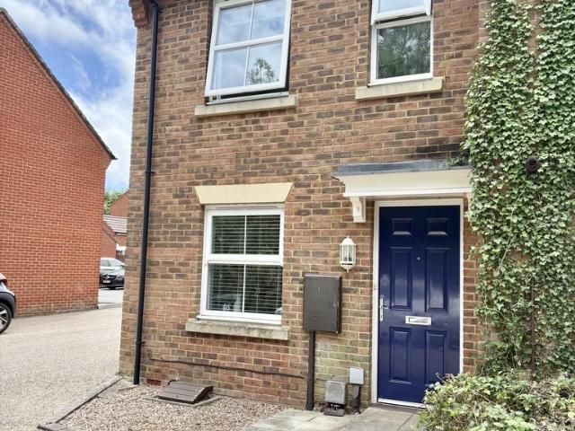 2 bedroom terraced house to rent