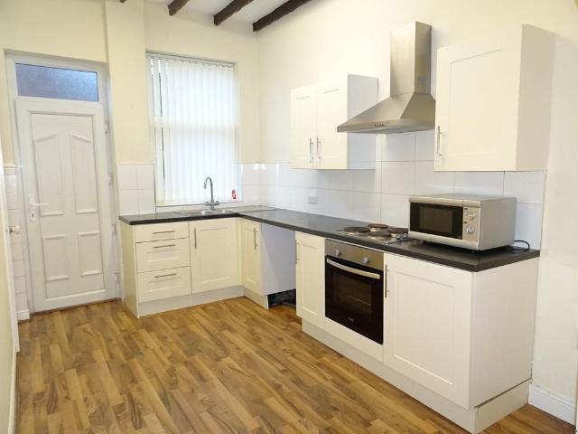 2 bedroom terraced house to rent