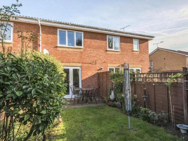 2 bedroom terraced house to rent