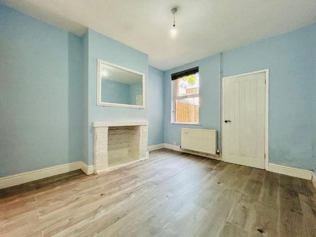 2 bedroom terraced house to rent