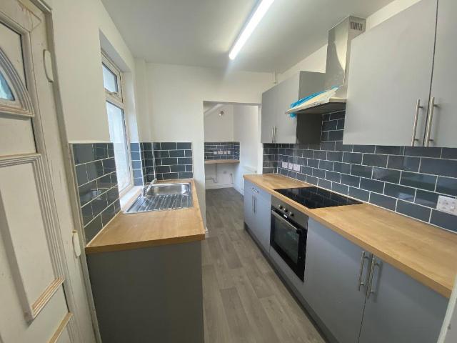 2 bedroom terraced house to rent