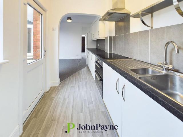 2 bedroom terraced house to rent