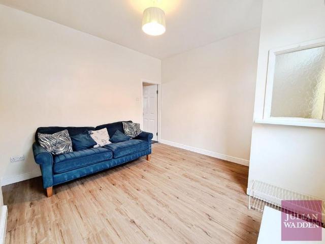 2 bedroom terraced house to rent