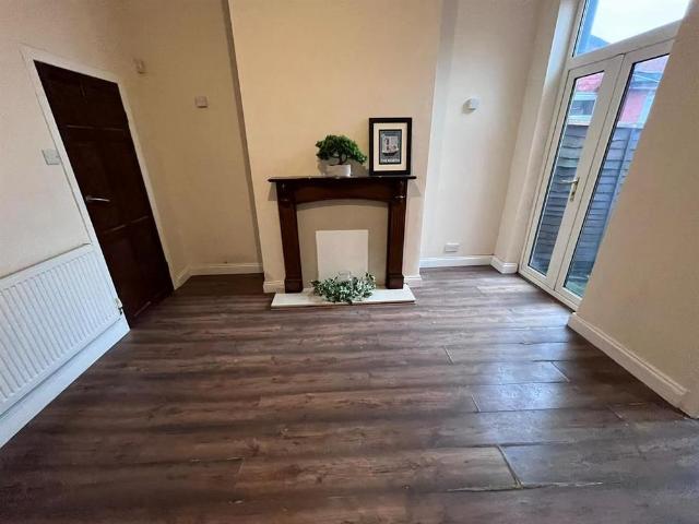 2 bedroom terraced house to rent