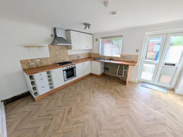 2 bedroom terraced house to rent
