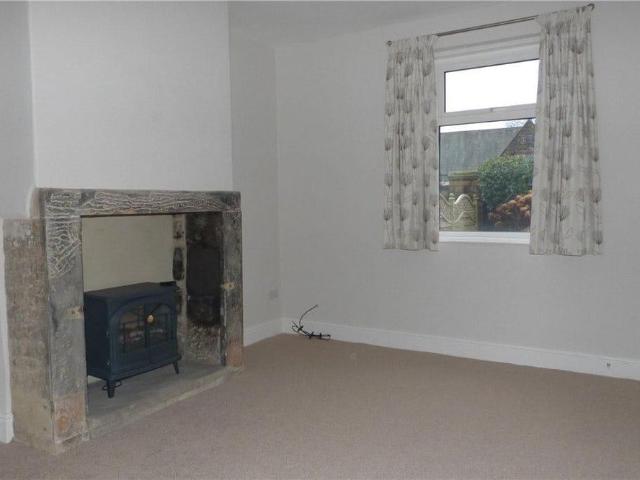 2 bedroom terraced house to rent