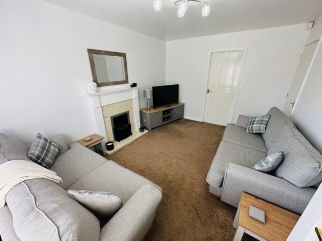 2 bedroom terraced house to rent