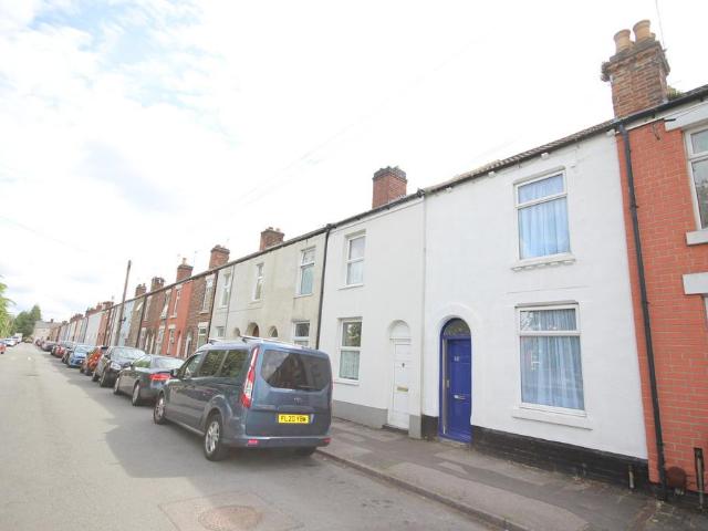 2 bedroom terraced house to rent