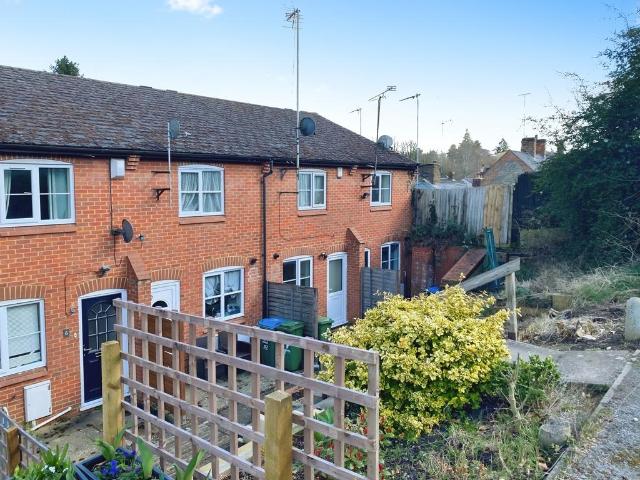 2 bedroom terraced house to rent