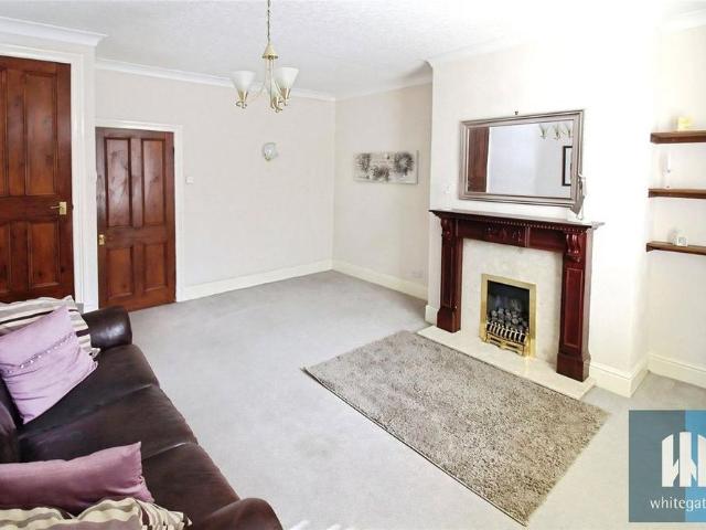 2 bedroom terraced house to rent