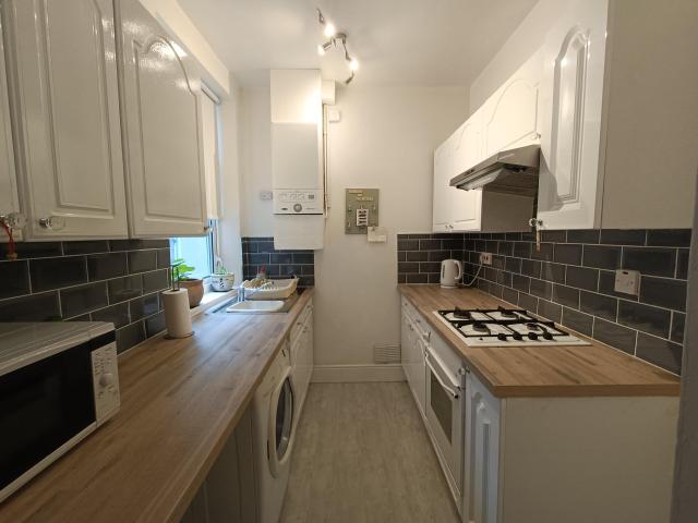 2 bedroom terraced house to rent