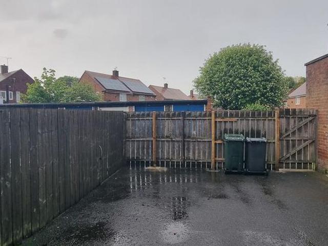 2 bedroom terraced house to rent