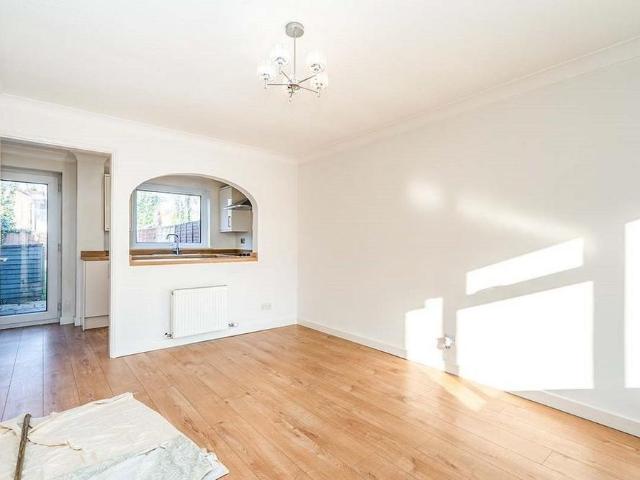 2 bedroom terraced house to rent