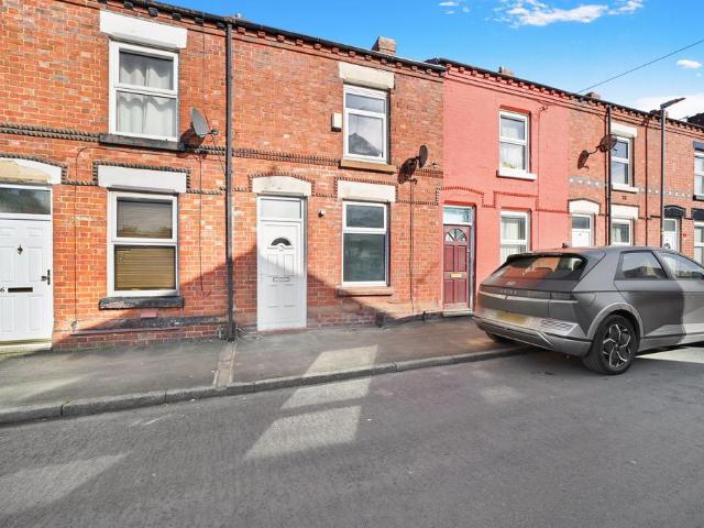 2 bedroom terraced house to rent