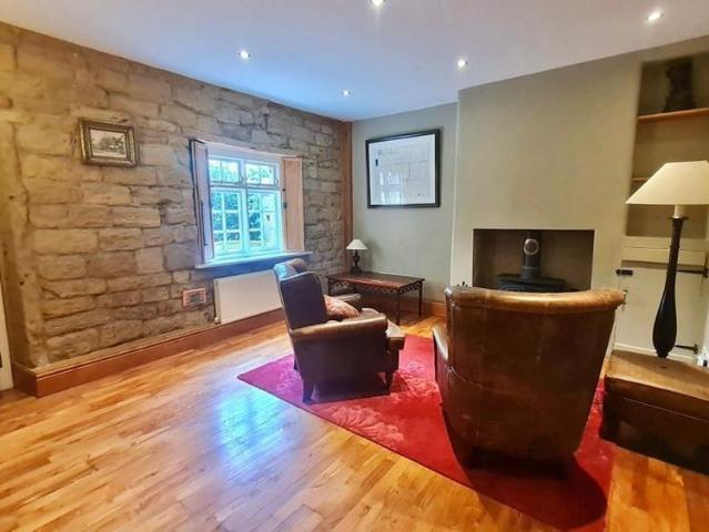 2 bedroom terraced house to rent