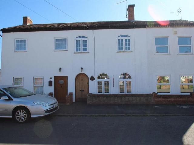 2 bedroom terraced house to rent