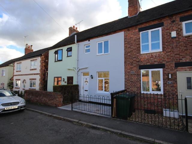 2 bedroom terraced house to rent