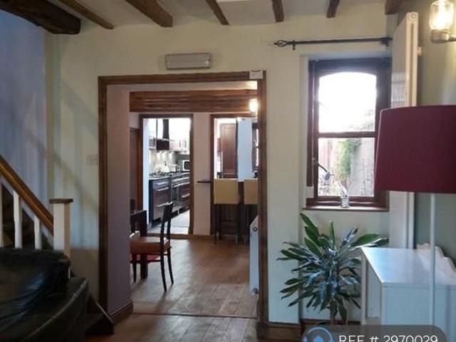 2 bedroom terraced house to rent