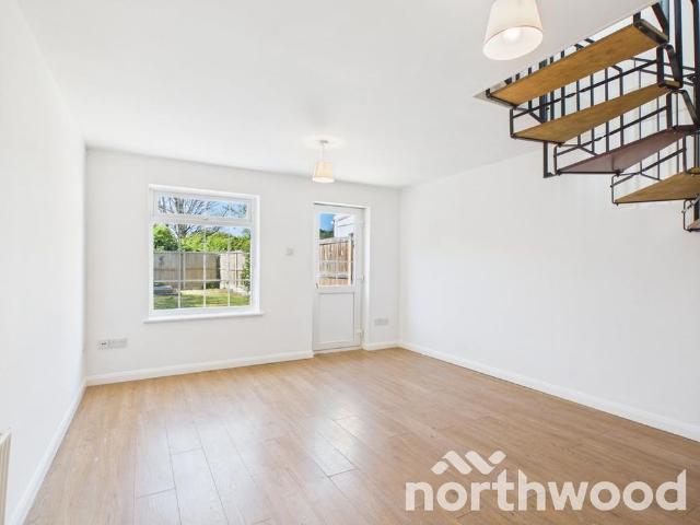 2 bedroom terraced house to rent