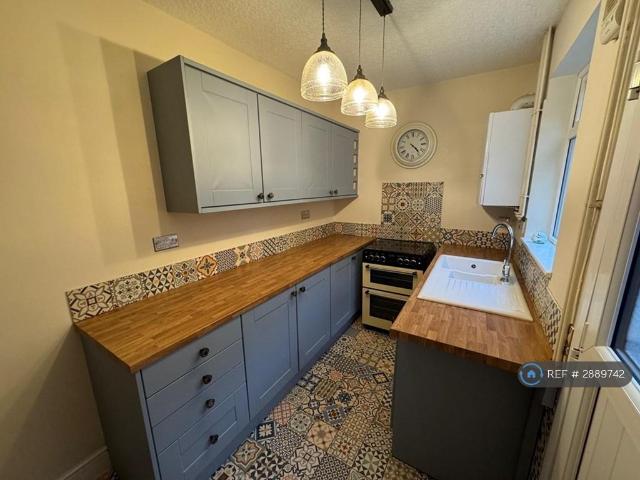 2 bedroom terraced house to rent
