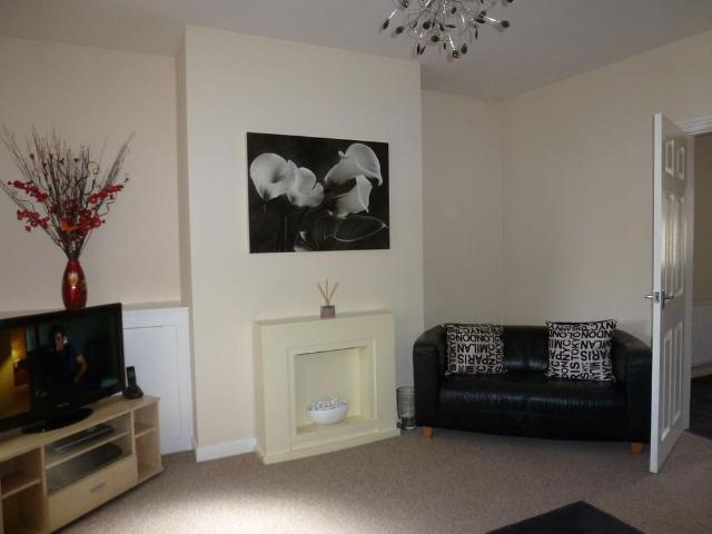 2 bedroom terraced house to rent
