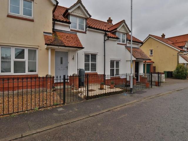 2 bedroom terraced house to rent
