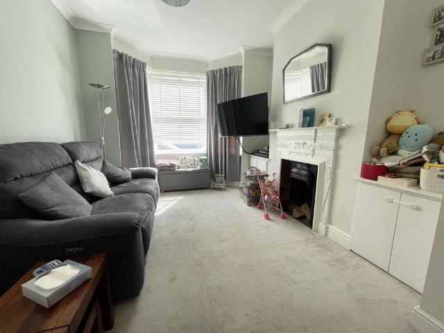 2 bedroom terraced house to rent