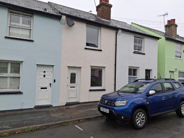 2 bedroom terraced house to rent
