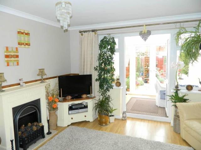 2 bedroom terraced house to rent