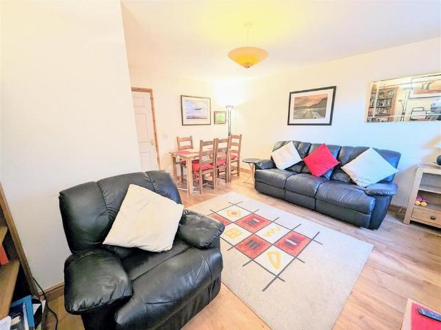 2 bedroom terraced house to rent