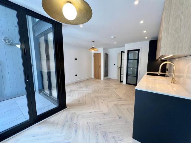 2 bedroom terraced house to rent