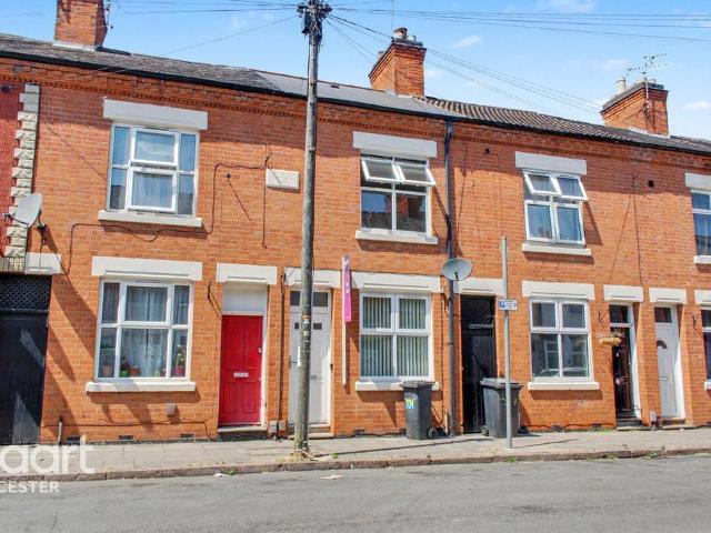 2 bedroom terraced house to rent