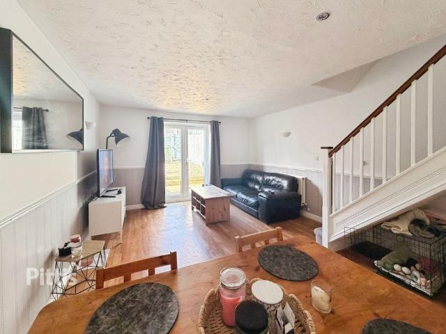 2 bedroom terraced house to rent