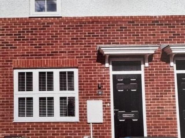 2 bedroom terraced house to rent