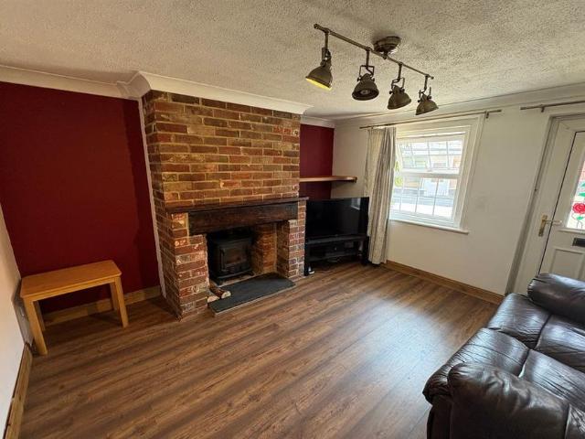 2 bedroom terraced house to rent