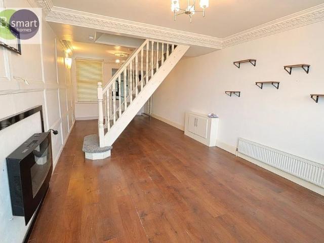 2 bedroom terraced house to rent