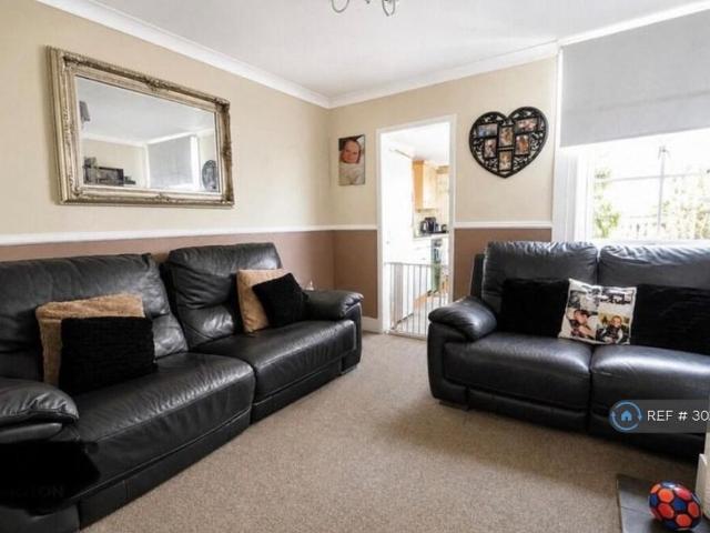 2 bedroom terraced house to rent