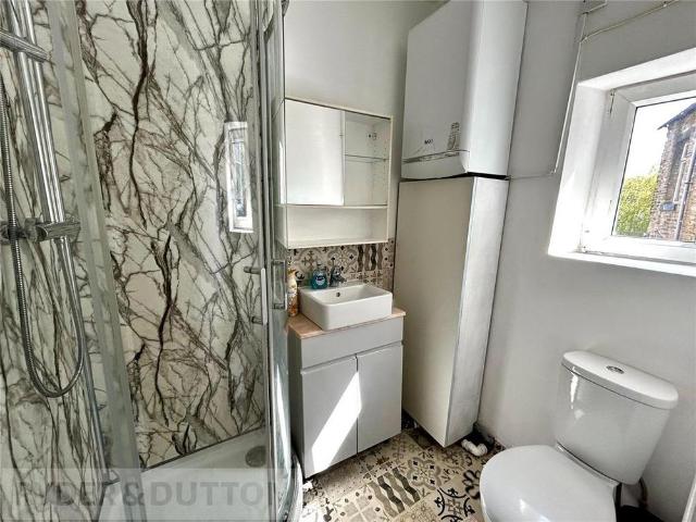 2 bedroom terraced house to rent