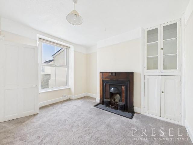 2 bedroom terraced house to rent