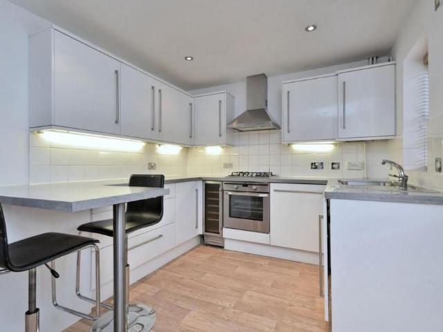 2 bedroom terraced house to rent