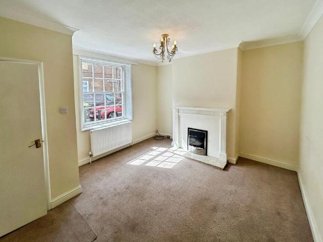 2 bedroom terraced house to rent